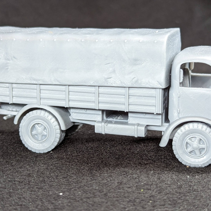 3D Printable Heavy truck Alfa Romeo 800 (Italy, WW2) by Wargame3d
