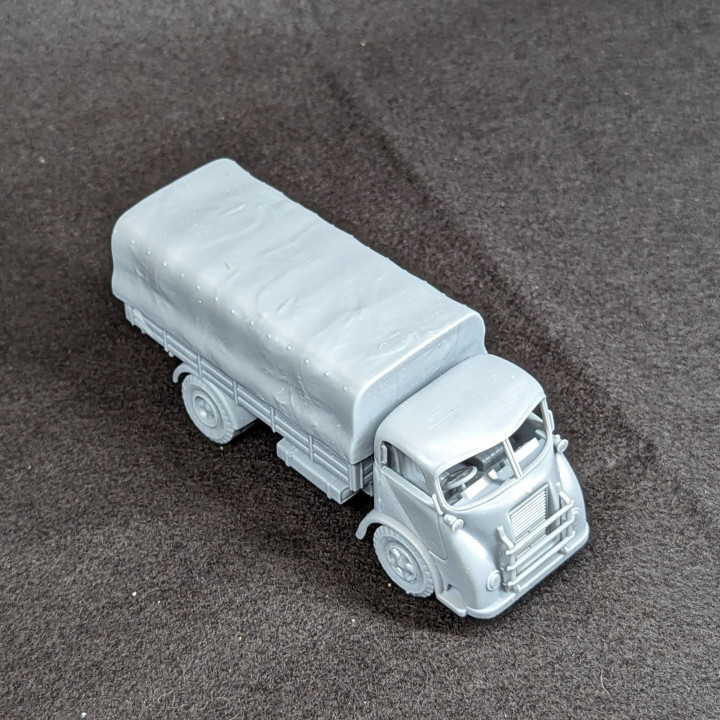 3D Printable Heavy truck Alfa Romeo 800 (Italy, WW2) by Wargame3d
