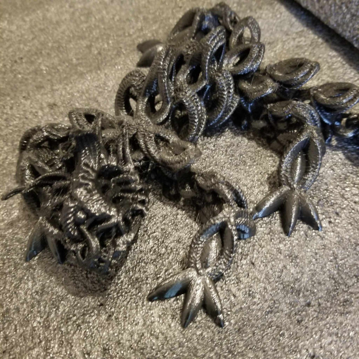 3D Printable Shakaworld3D Twisted Rope Dragon Lizard 180mm X180mm by ...