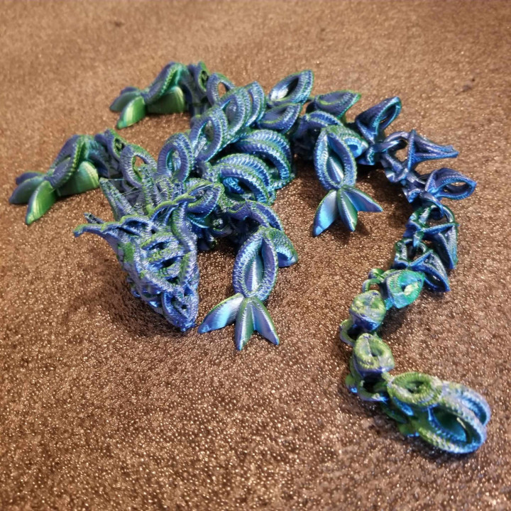 3D Printable Shakaworld3D Twisted Rope Dragon Lizard 180mm X180mm by ...