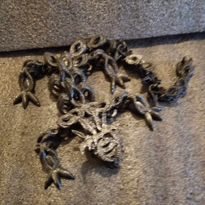 3D Printable Shakaworld3D Twisted Rope Dragon Lizard 180mm X180mm by ...