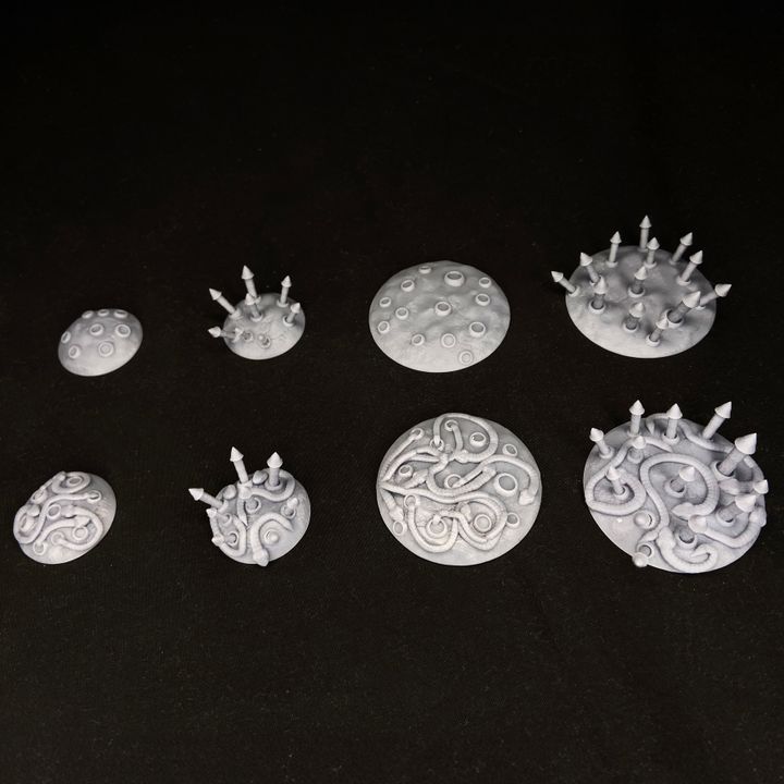 3D Printable Spike and Snake Pit Traps by Krakulu