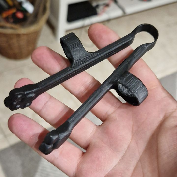 3D Printable Cat Paw - Finger Tong by Ivo Alexandre Ferreira Barbosa