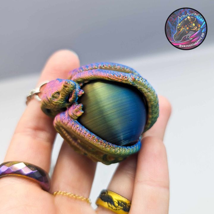 3D Printable Dragon Ball Fidget Spinner by Kirsten M