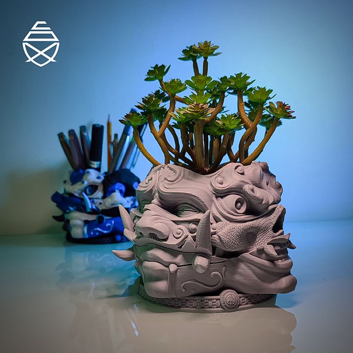 3D Printable YOKAI BLEND VASE by PipeCox