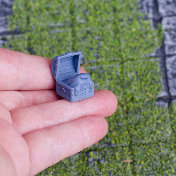 3D Printable Treasure Chest Surprise! Closed Chest, Mimic and Slimes by ...