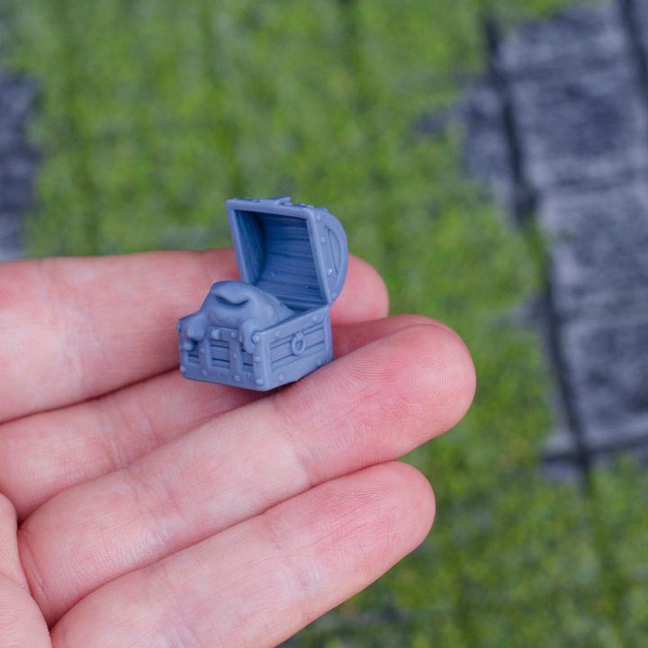 3D Printable Treasure Chest Surprise! Closed Chest, Mimic and Slimes by ...