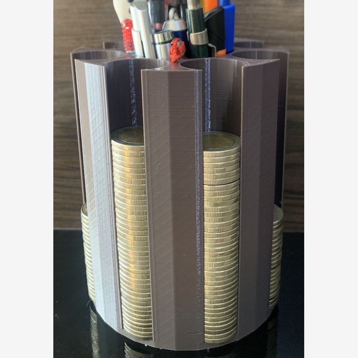 3D Printable 500 Coin Colombian Organizer by Stephany Ghalien