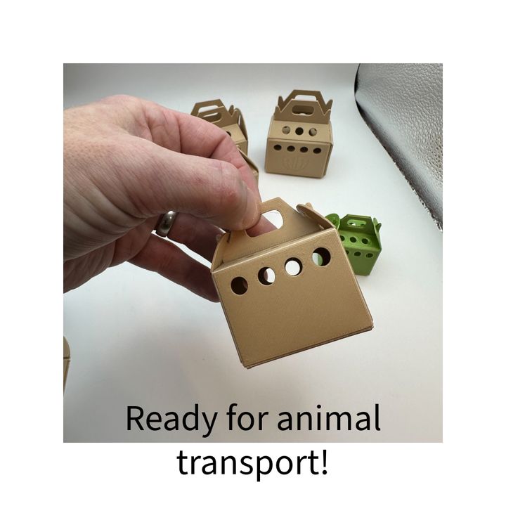 3D Printable M3D - Fantastic Animal Transport Container by Meliora3D