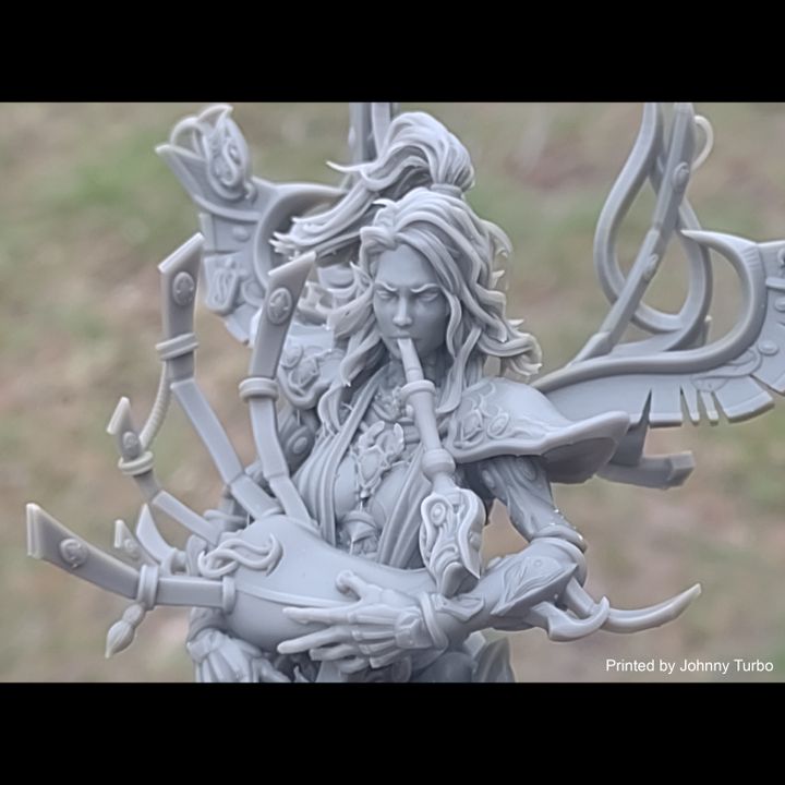 3D Printable Space Elf Wizard by 3DArtGuy