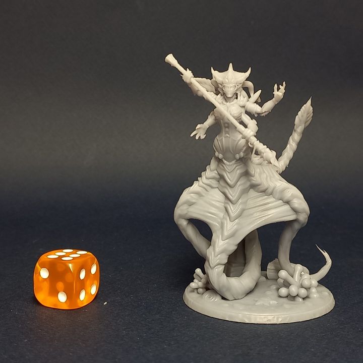 3D Printable Queen of Abyss - 32mm scale pre-supported miniature by ...