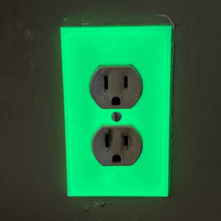 3D Printable Outlet Cover by Star Labs 3D, LLC