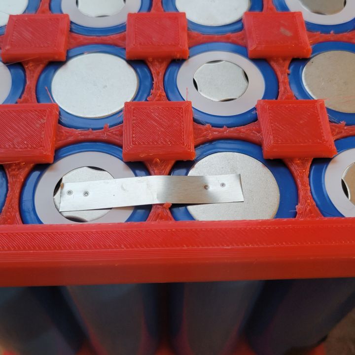 3D Printable Tray/Jig For Twelve 32140 Battery Cells For DIY Battery ...