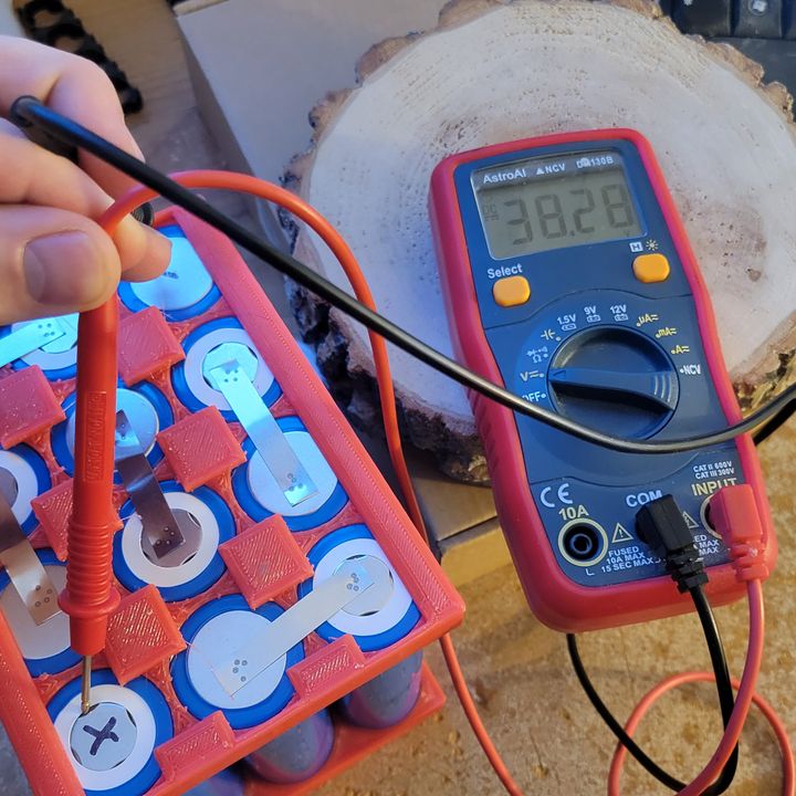 3D Printable Tray/Jig For Twelve 32140 Battery Cells For DIY Battery ...