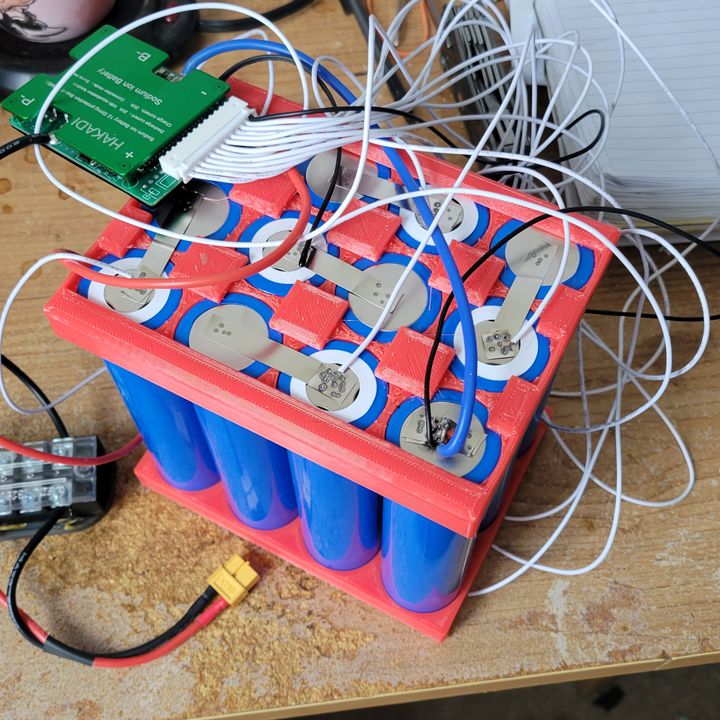 3D Printable Tray/Jig For Twelve 32140 Battery Cells For DIY Battery ...