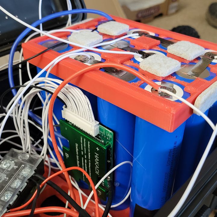 3D Printable Tray/Jig For Twelve 32140 Battery Cells For DIY Battery ...