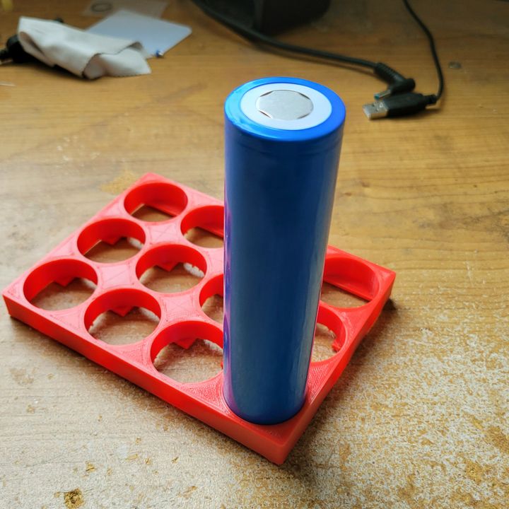 3D Printable Tray/Jig For Twelve 32140 Battery Cells For DIY Battery ...