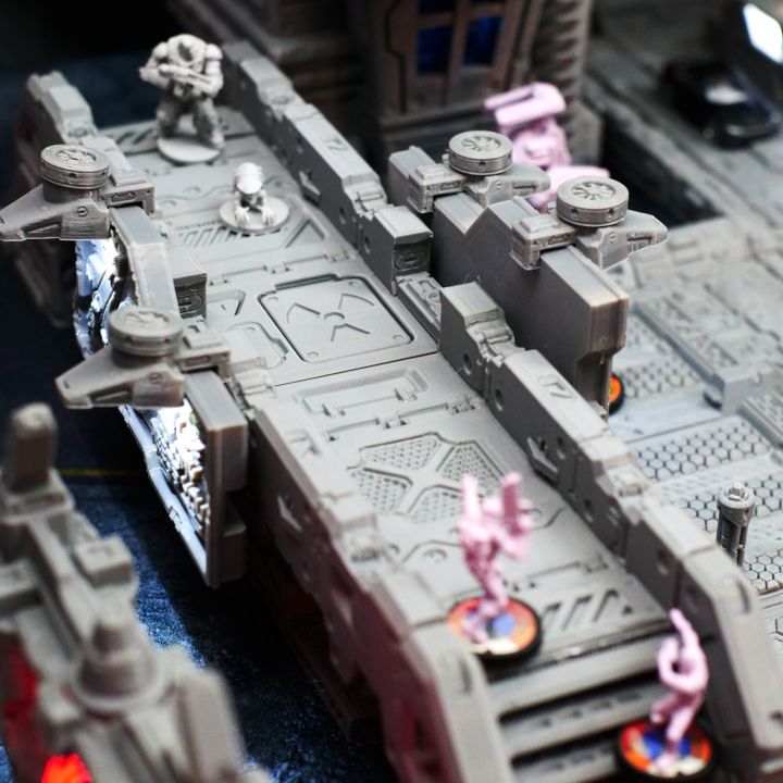 3D Printable Cyberpunk cross road platform by DecoQuest Workshop