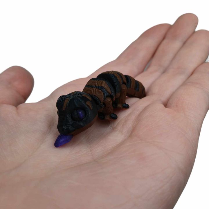 3D Printable Flexible Blue Tongue Skink by The Dragon's Den