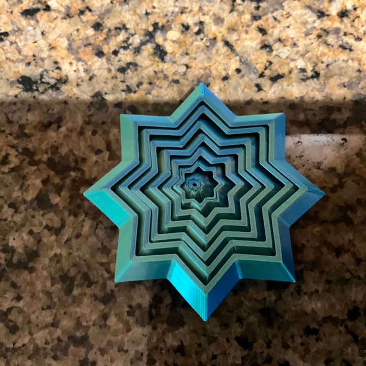 3D Printable fidget star by Dominik Lasuik