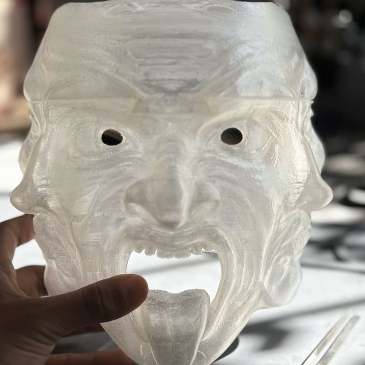 3D Printable triple face wearable mask by Nicolas Artiga