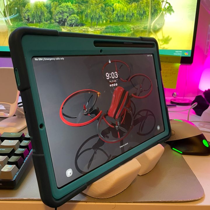 3D Printable Tablet/Ipad Stand by Sunday Ochedi