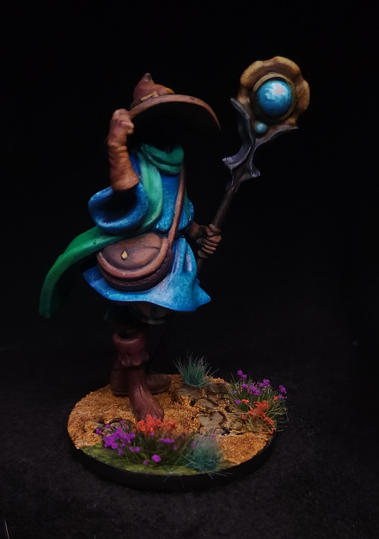 3D Printable Remi, an invisible mage by Awkward Penguin's Minis