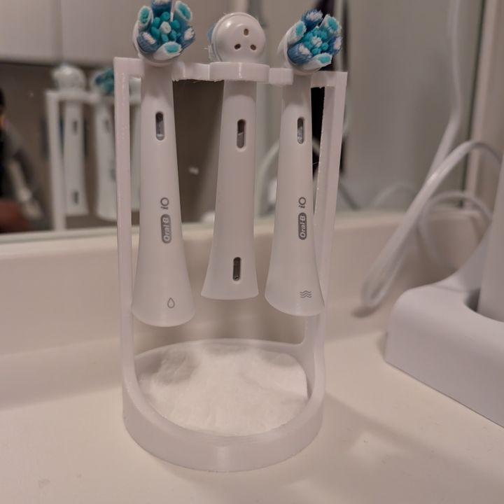 3D Printable Toothbrush head holder by The Phantasm