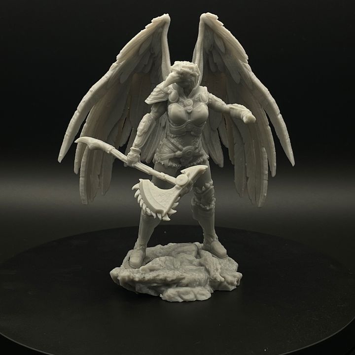 3D Printable Ingrid Ravenson 32mm & 75mm - Animal Form Core Model ...