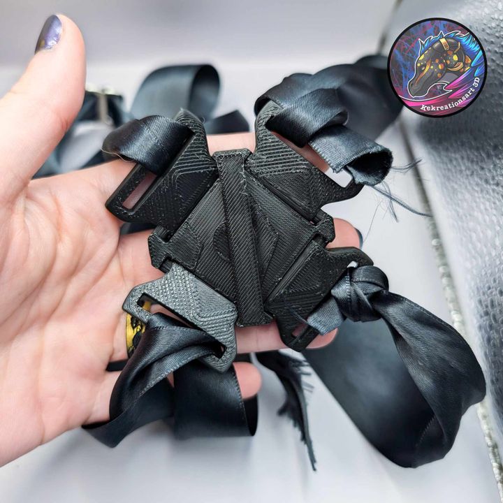 3D Printable Dragon Shoulder Puppet by Kirsten M