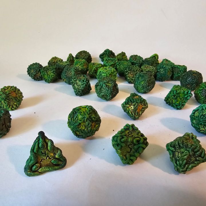 3D Printable Snake Dice DnD Set by Zephrens 3D Productions (Dice)