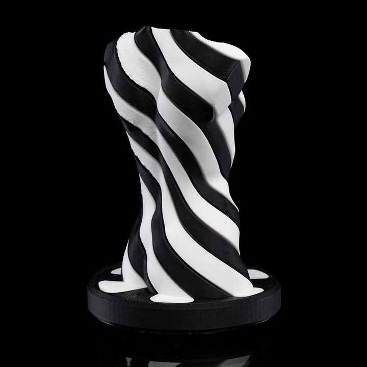 3D Printable Dizzy Lady by Stlflix