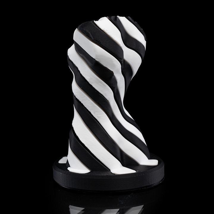 3D Printable Dizzy Lady by Stlflix