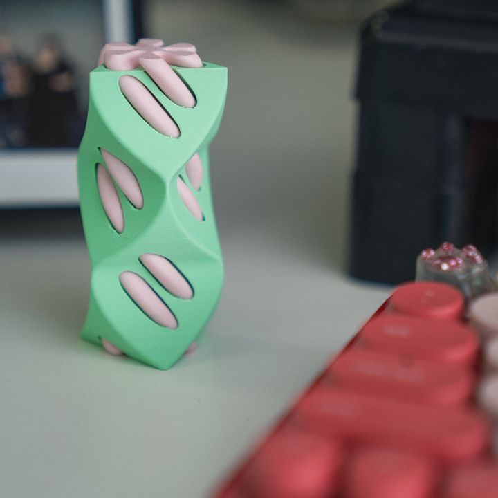 3D Printable Helix Fidget by Stlflix