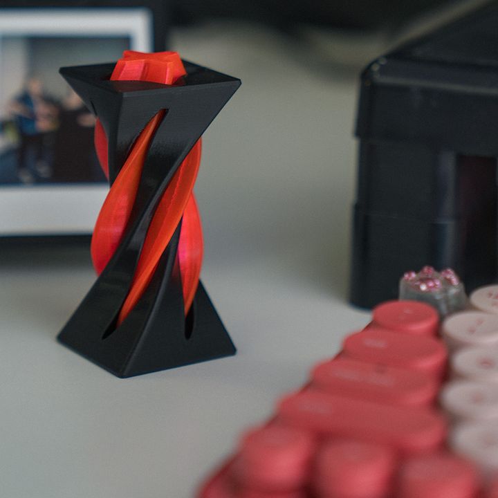 3D Printable Helix Fidget by Stlflix