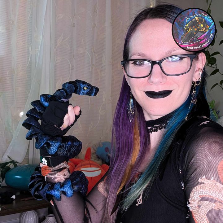 3D Printable Snake Finger + Shoulder Puppet by Kirsten M