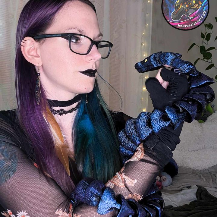 3D Printable Snake Finger + Shoulder Puppet by Kirsten M