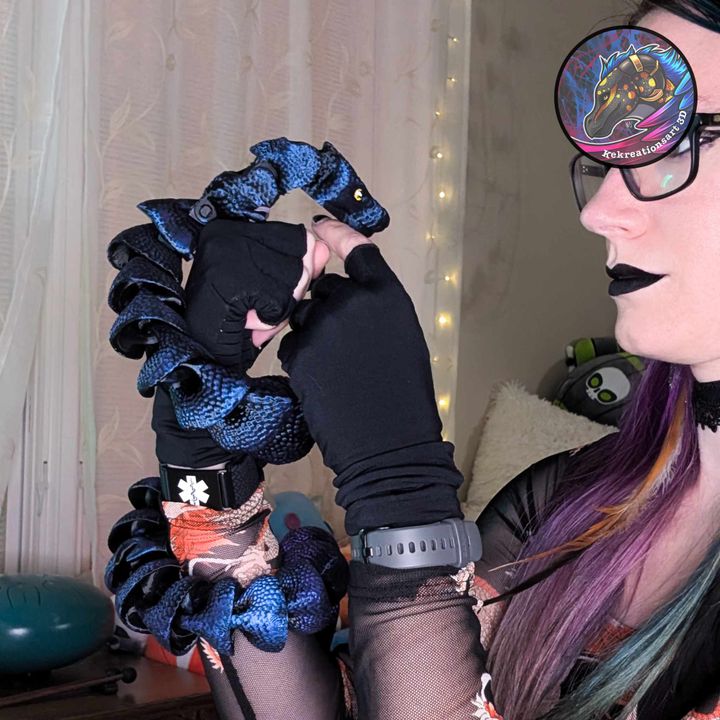 3D Printable Snake Finger + Shoulder Puppet by Kirsten M