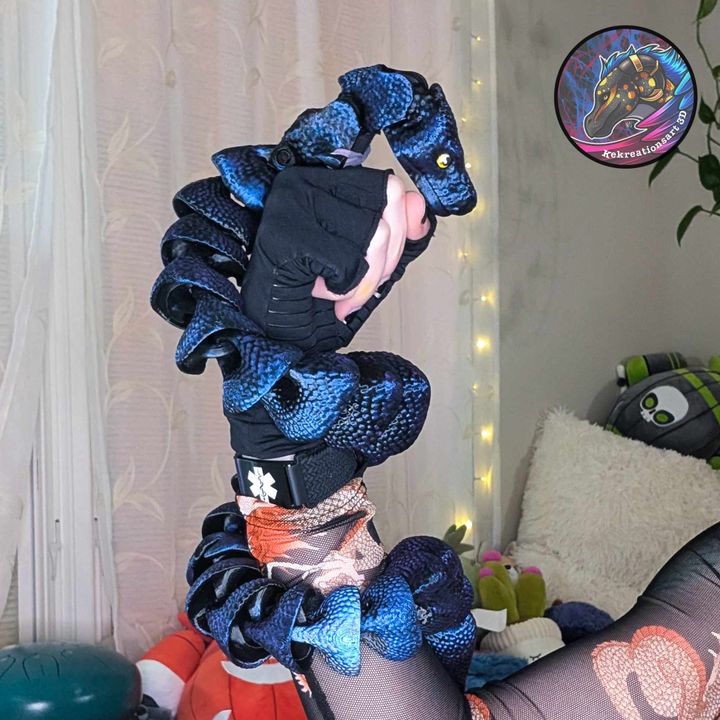 3D Printable Snake Finger + Shoulder Puppet by Kirsten M