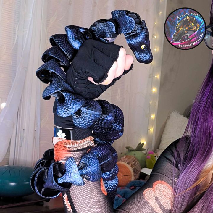3D Printable Snake Finger + Shoulder Puppet by Kirsten M