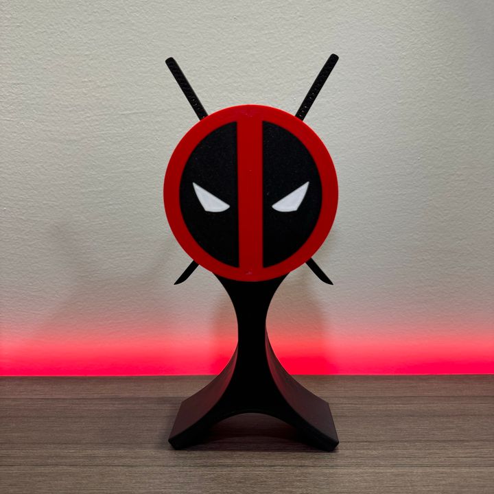 3D Printable Fortnite Headset Stand by Khurram