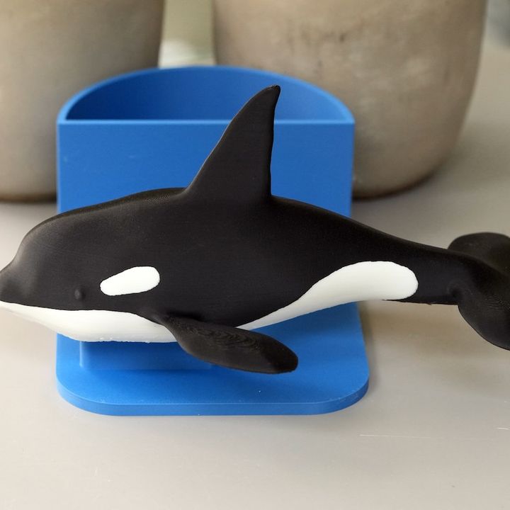 3D Printable Orca pen holder by Philippe Barreaud