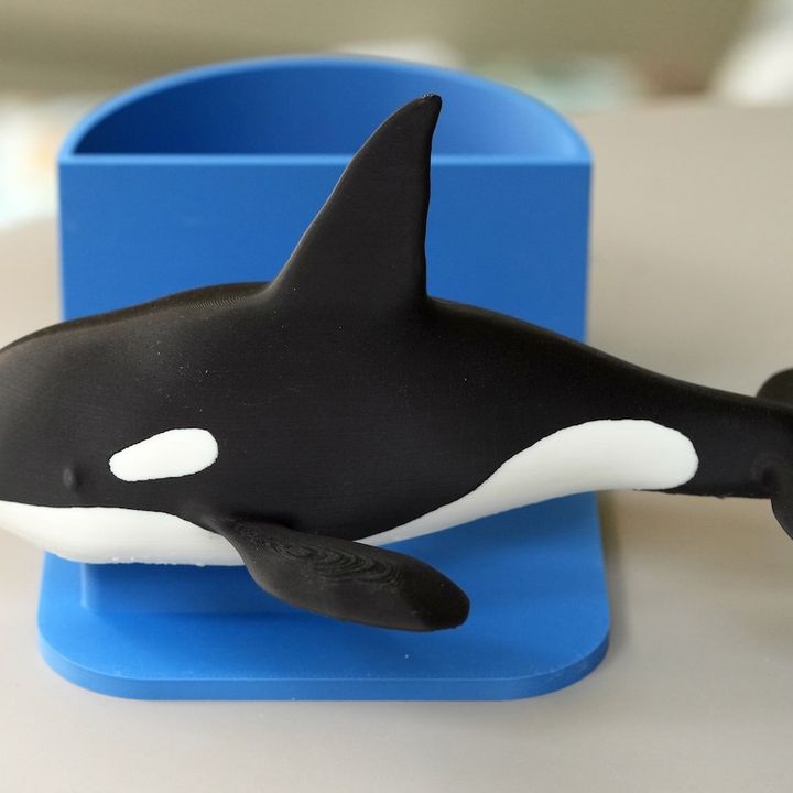 3D Printable Orca pen holder by Philippe Barreaud