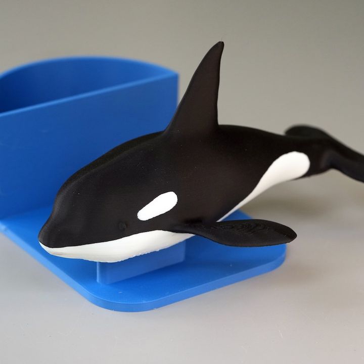 3D Printable Orca pen holder by Philippe Barreaud