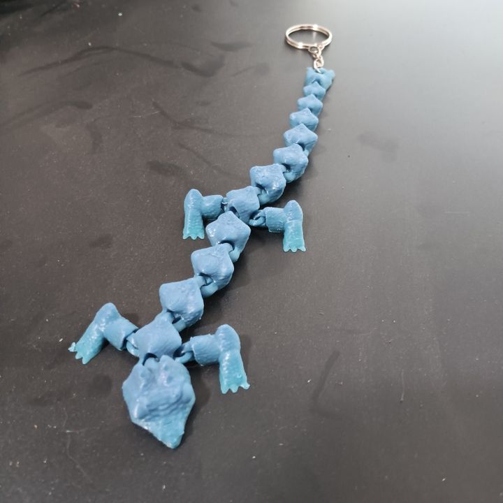 3D Printable Lizard Dragon Key Chain - flexi fidget toy - keychain by tim