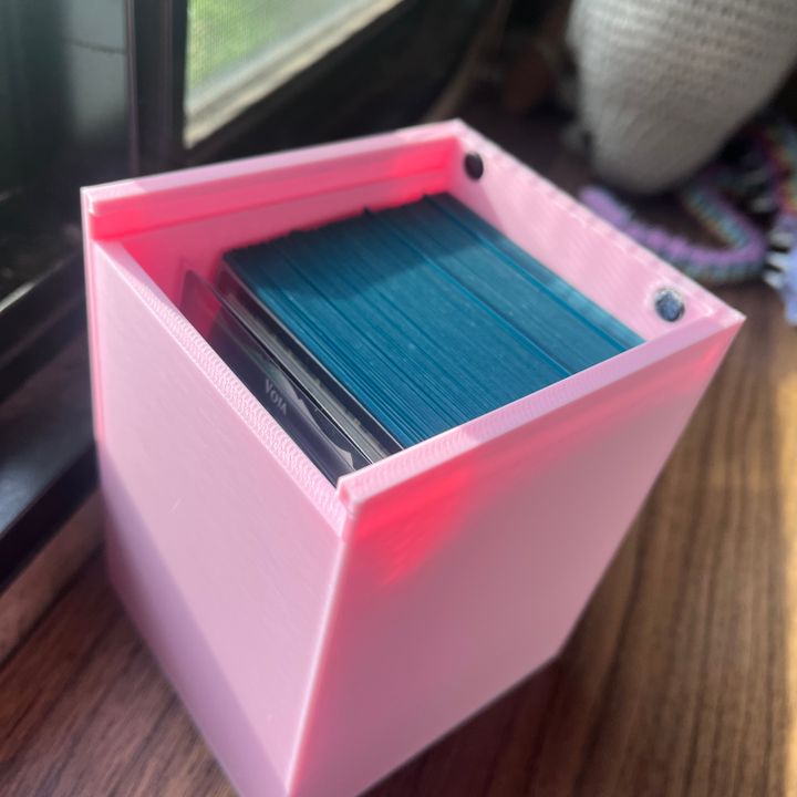 3D Printable MTG Deck Holder by emily