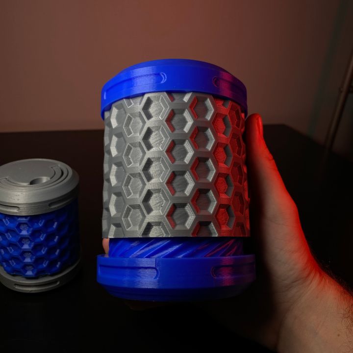 3D Printable Locking Twist Capsule by Thin Air 3D