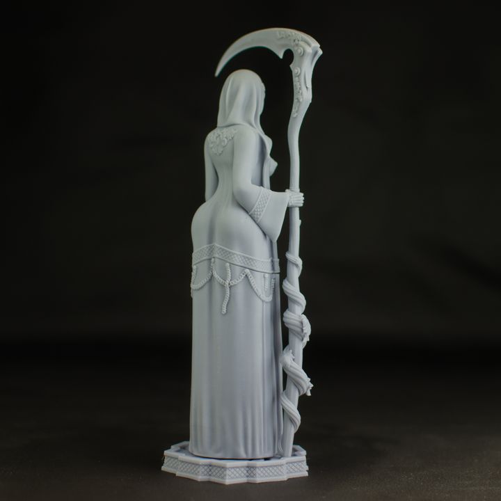 3D Printable Halloween reaper / B by Chagarin