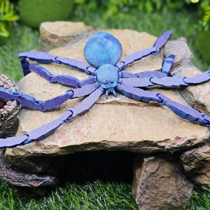 3D Printable ARTICULATED 360 TWISTY SPIDER by MELS 3D LABS