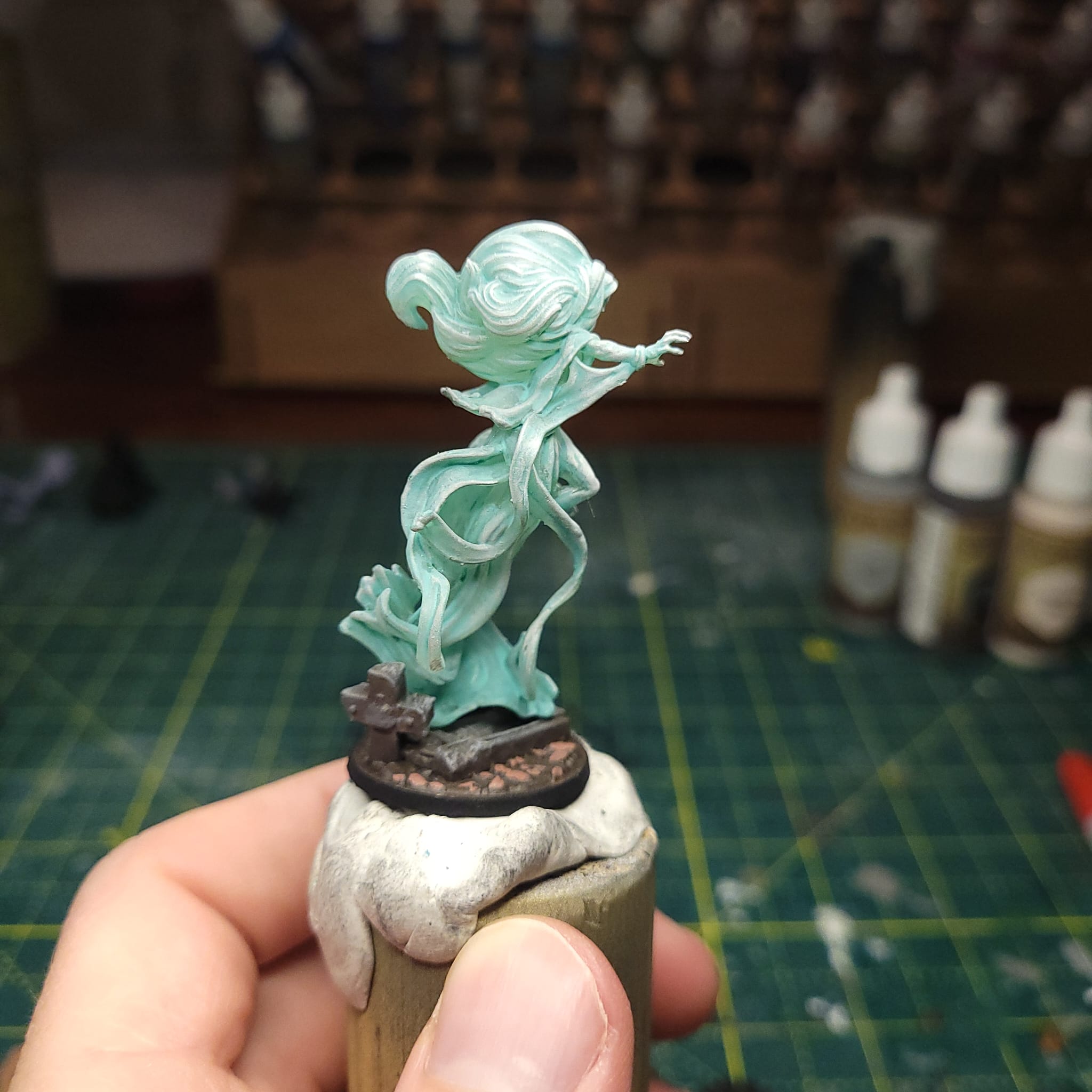 3D Printable Banshee - Tabletop Miniature (Pre-Supported) by YKS Miniatures